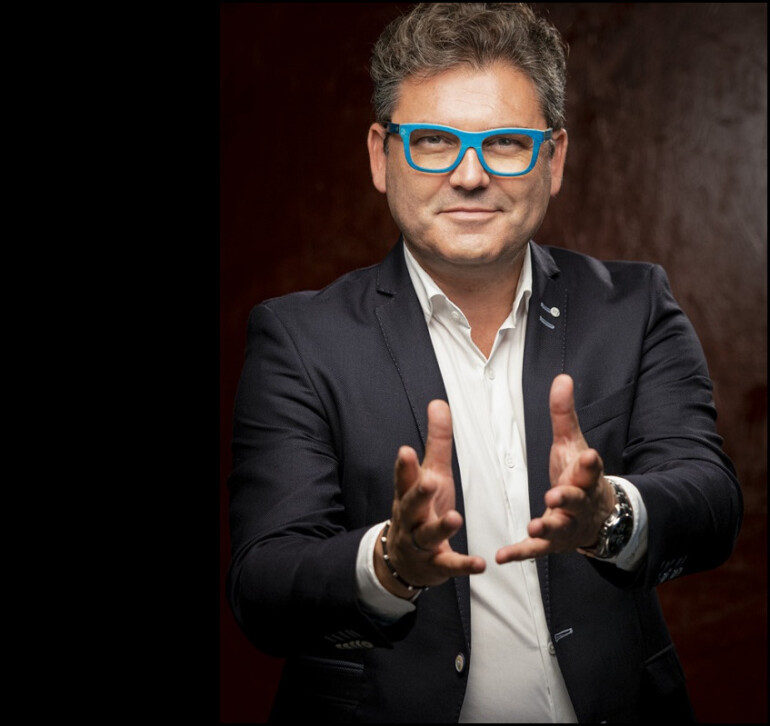 Marc Vidal: "Abrazar la tecnología nos hará más humanos porque ...