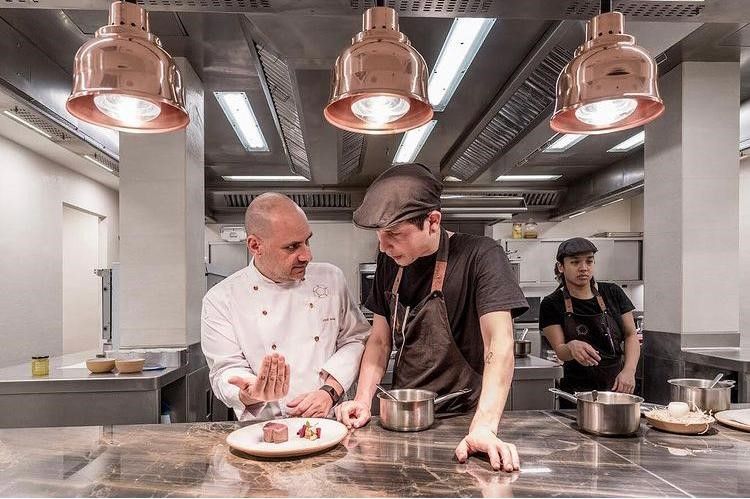Jordi Artal consigue el sexto restaurante dos estrellas Michelin para ...