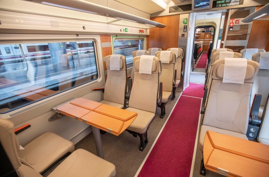 El AVLO, el tren 'low cost' de Renfe, se estrena con viajes a 7 euros