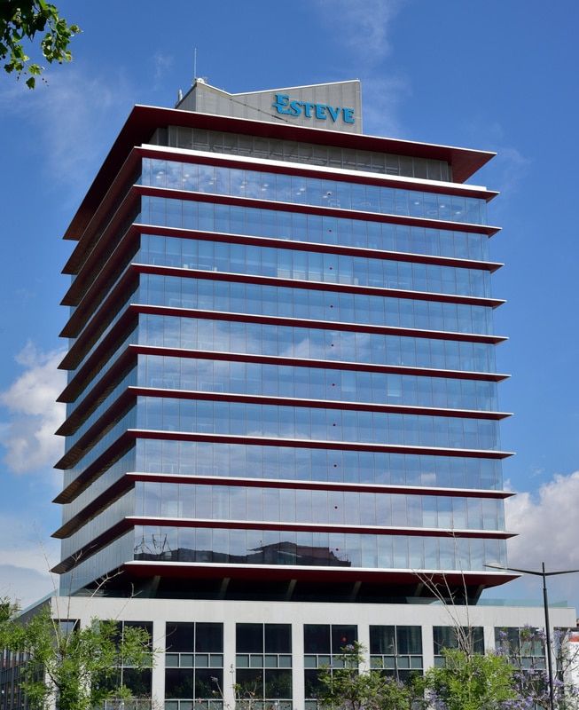 Lubea invierte en la compra del 26% de la farmacéutica Esteve