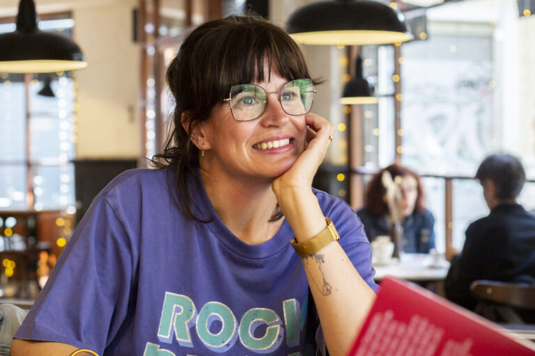 Agnès Busquets: “Las mentiras pueden ser un arma de destrucción masiva”