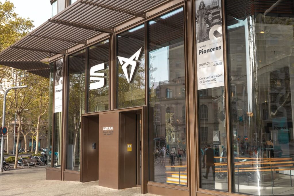 AstraZeneca trasladará su 'hub' de I+D en Barcelona al Edificio Estel