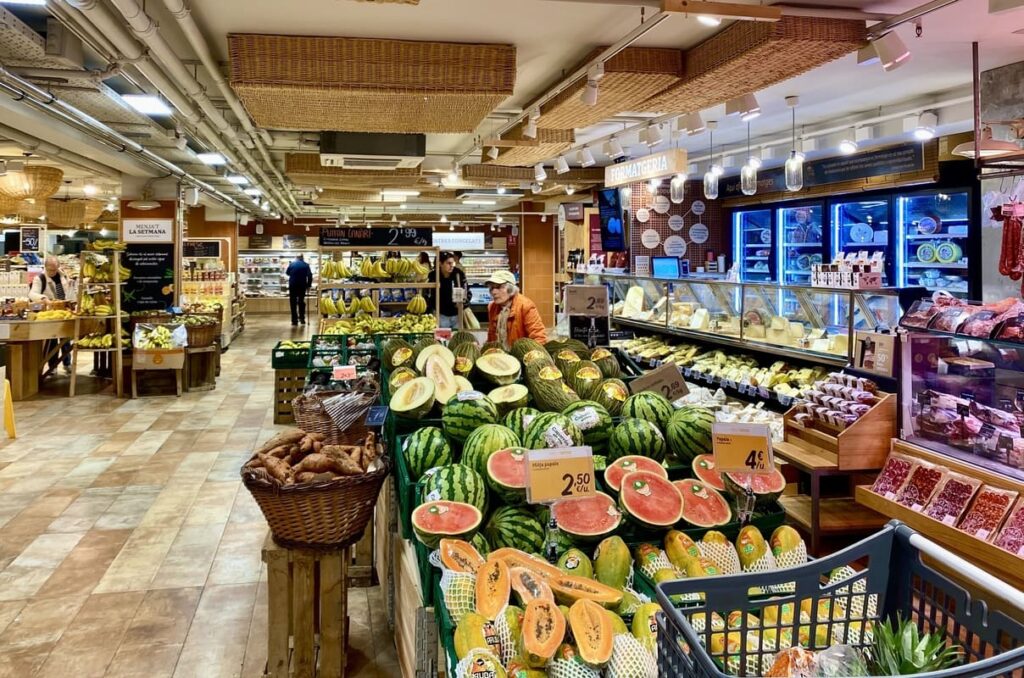 "La Sagrada Família estira la arquitectura al infinito”