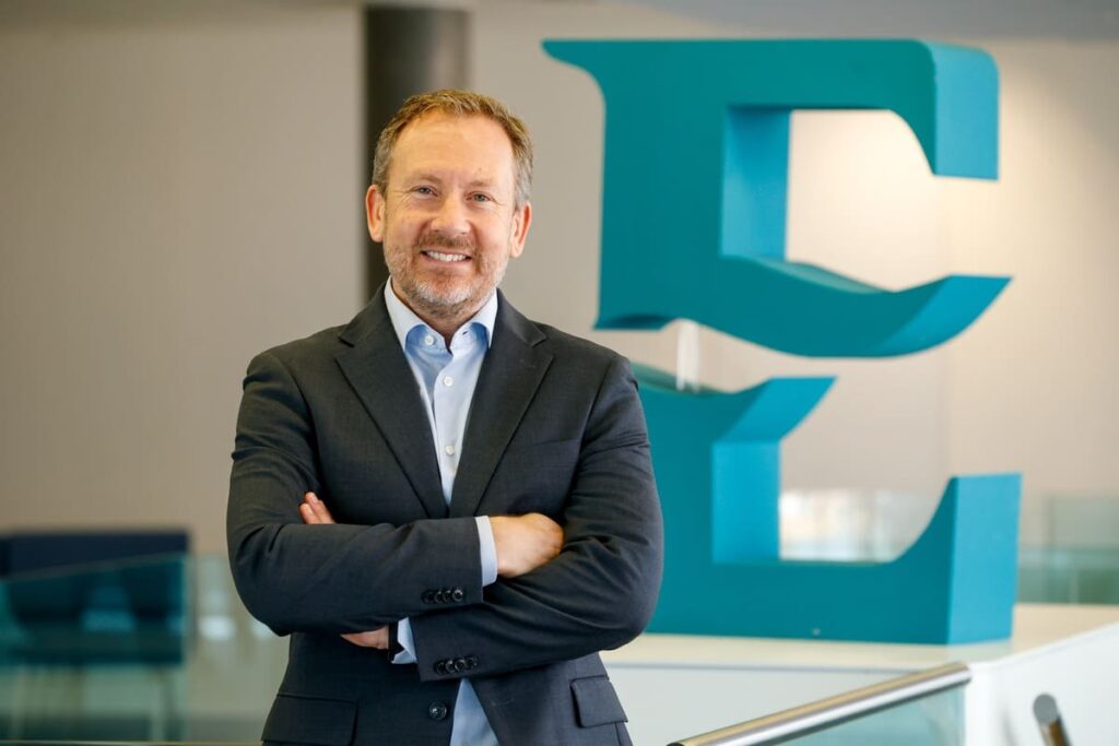 Esteve supera los 700M y construirá una nueva planta en Celrà